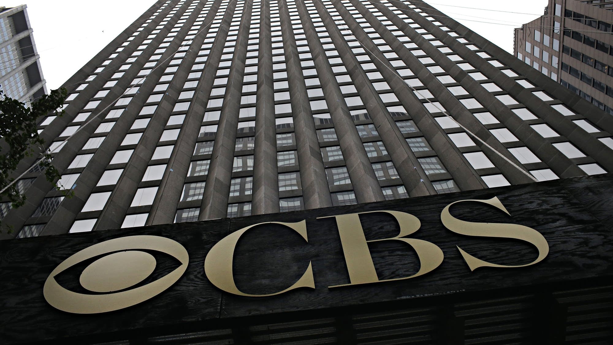 CBS pulls its programming from AT&T households