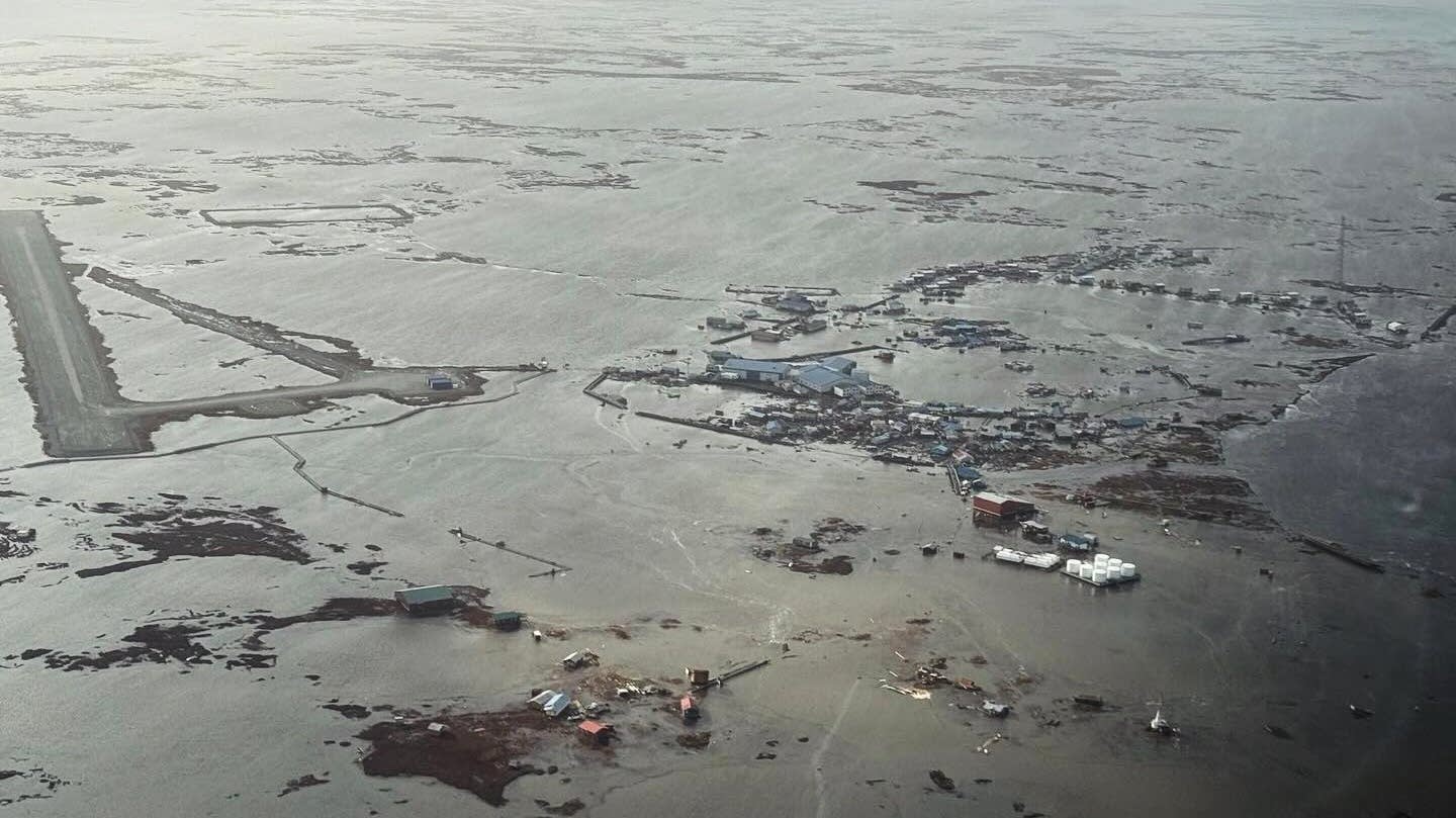 Alaska airlifting hundreds from storm-devastated coastal villages | MPR ...