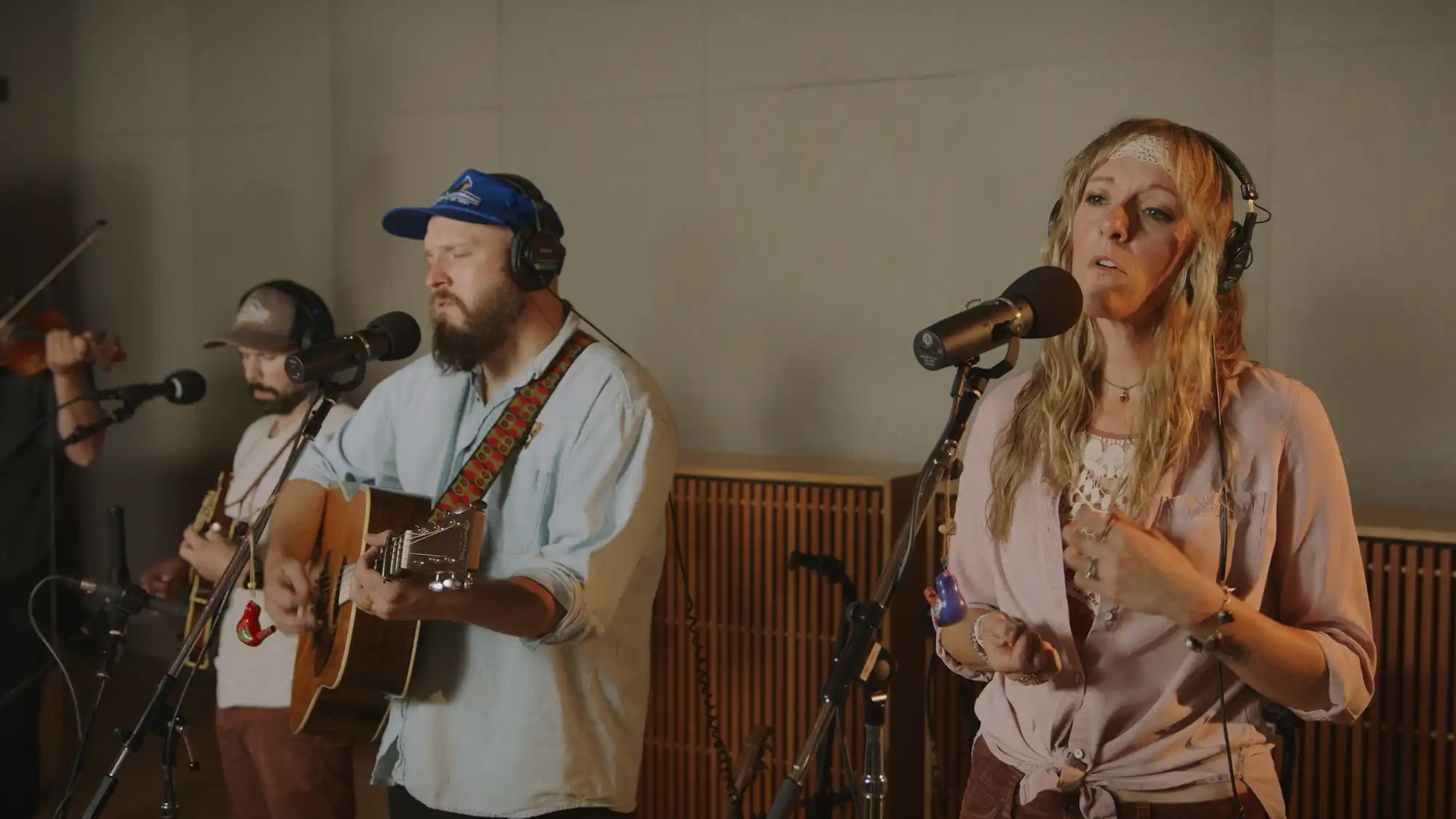 Maygen & the Birdwatcher play three songs from 'The Americana Dream'