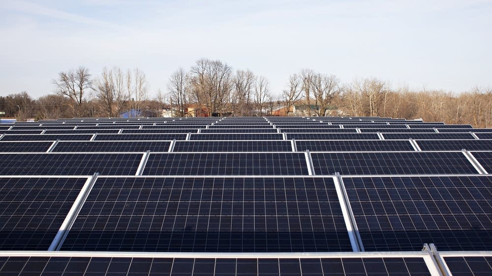 Planned solar farm in southwest MN draws fire from residents | MPR News