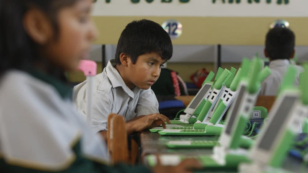 Ambitious laptop program gets mixed grades | MPR News