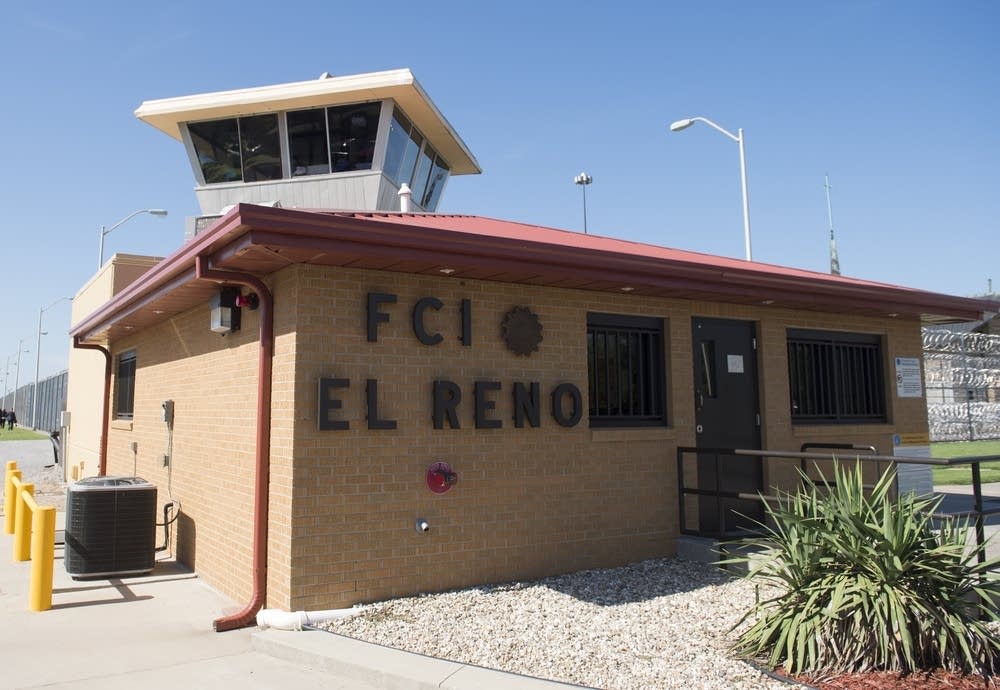 Obama visits prison to call for a fairer justice system | MPR News