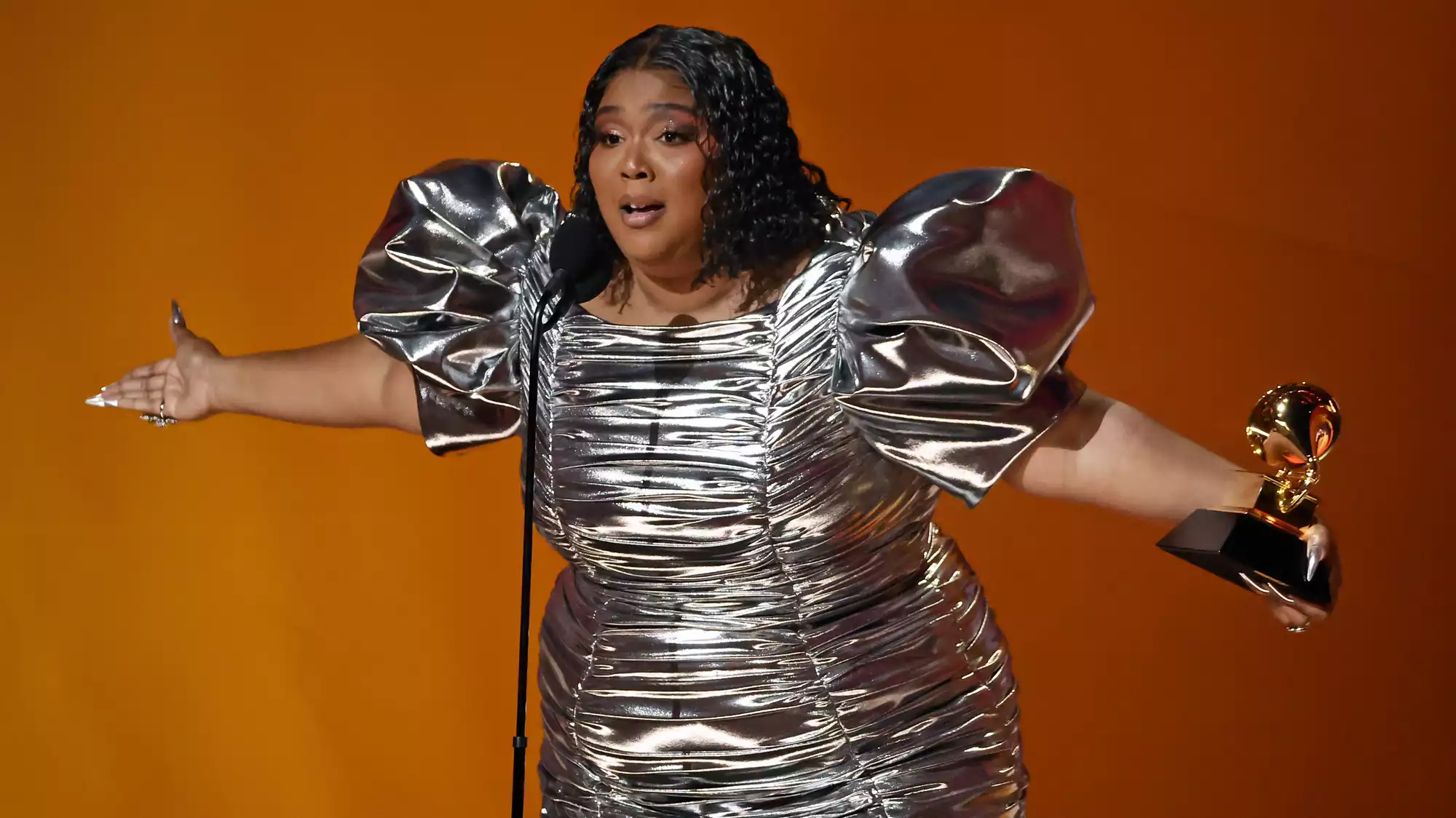 Blizzo supremacy: Lizzo thanks Osseo 6th graders for snowplow tribute ...