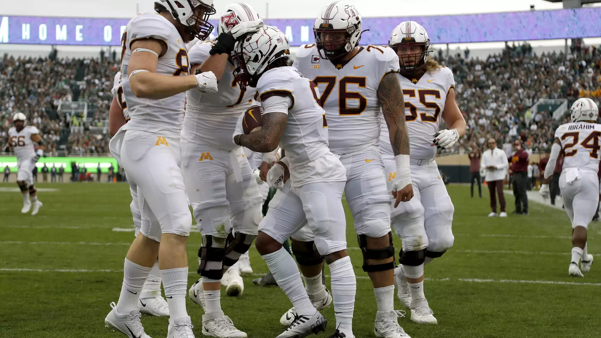 Gophers enter AP Top 25 after 4-0 start | MPR News