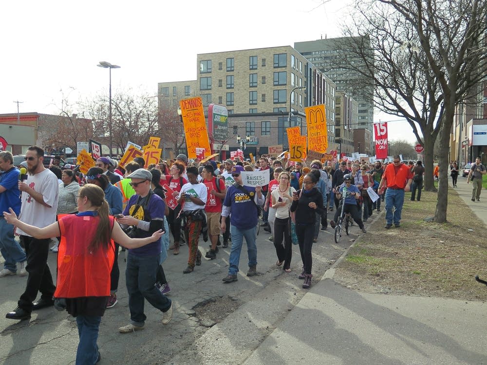 Low-wage workers, supporters rally for $15-an-hour pay | Minnesota ...
