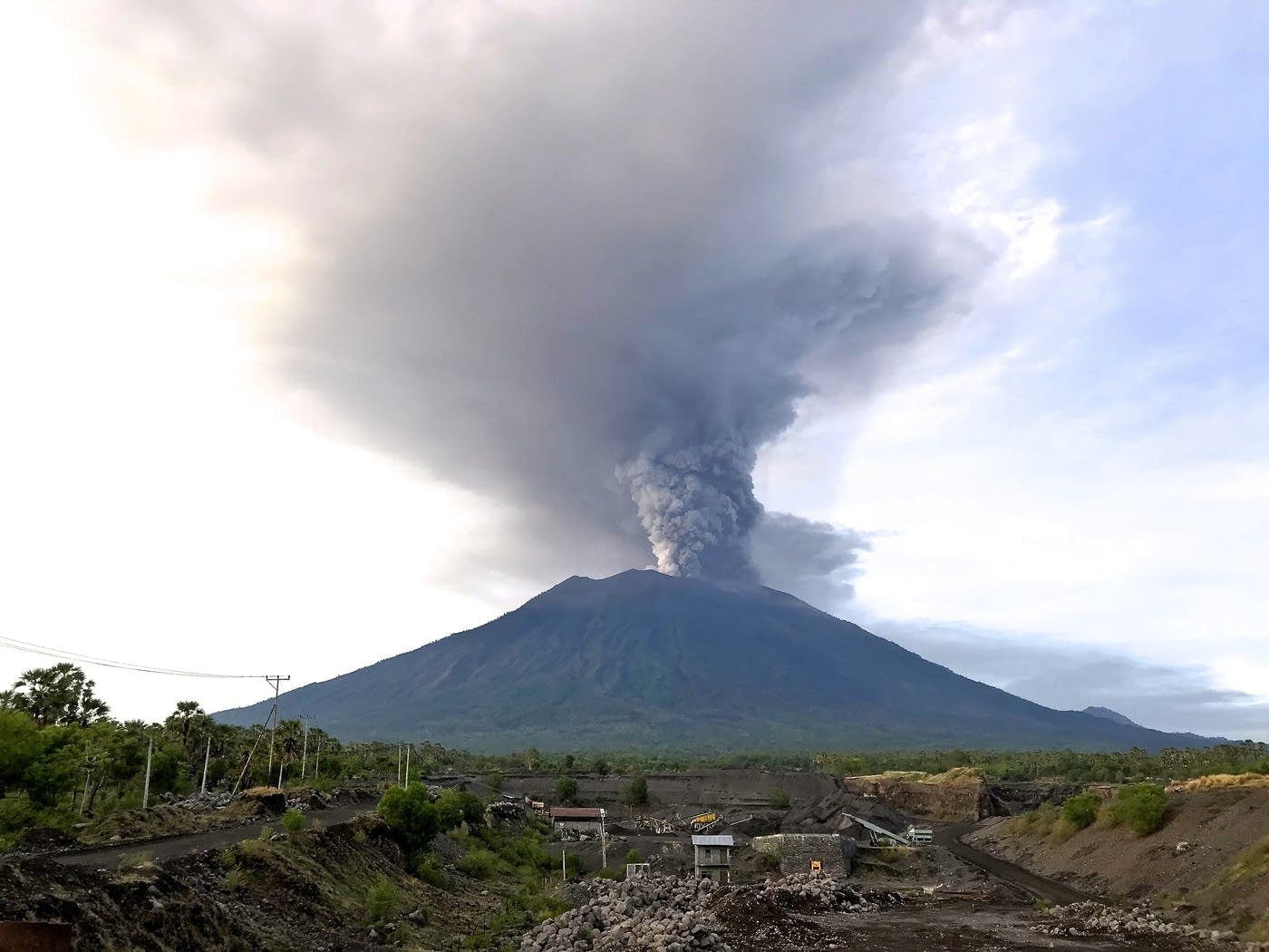 A climate-scale eruption ahead for Indonesia’s Mt. Agung? | MPR News
