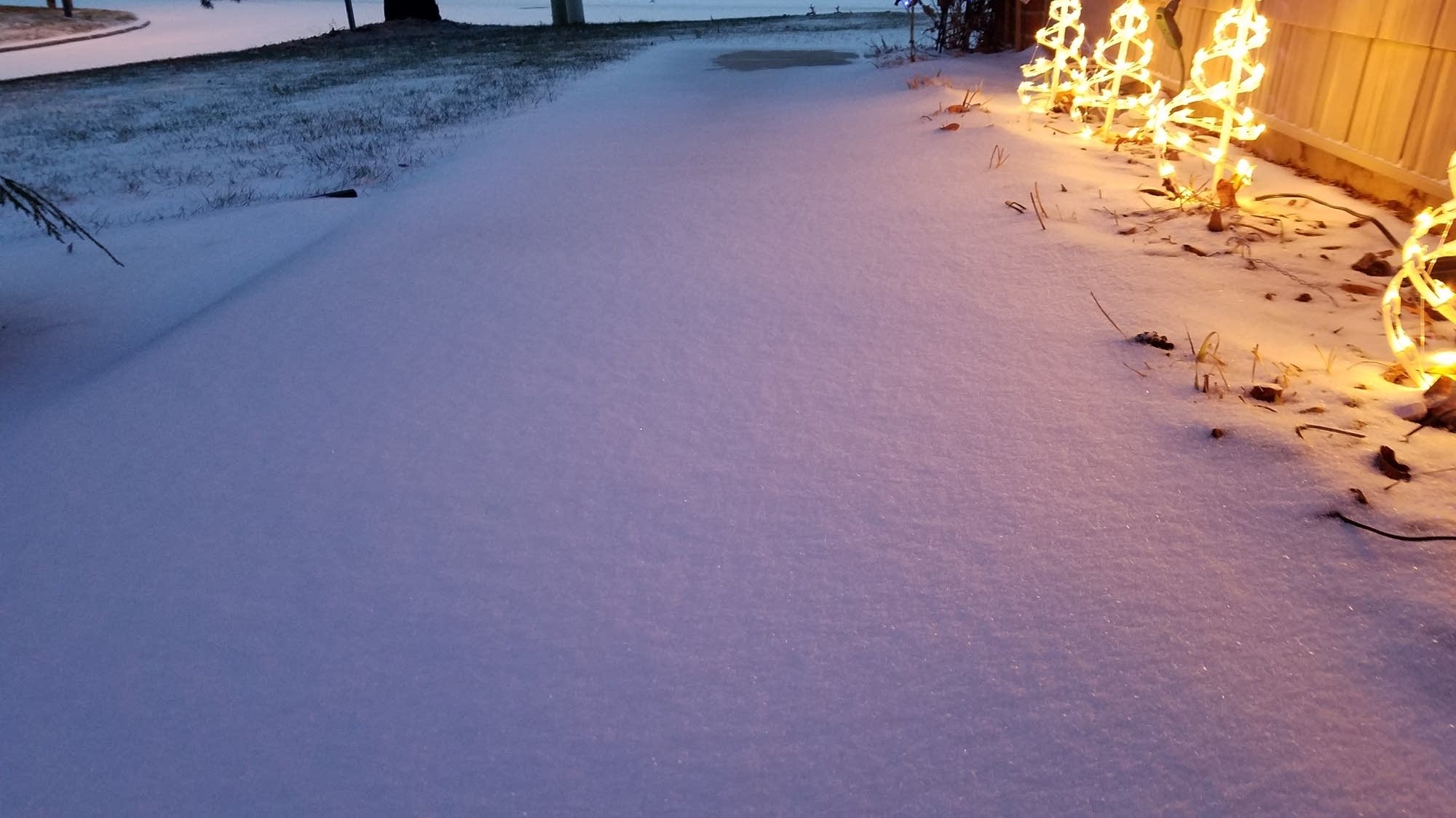 Light snow overnight; Saturday slop-storm track still uncertain | MPR News