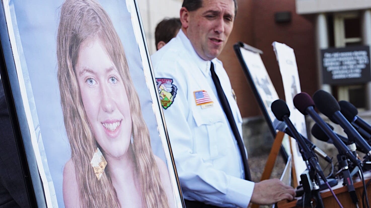 Missing Wis. teen Jayme Closs emerged from woods, asked dog walker for ...