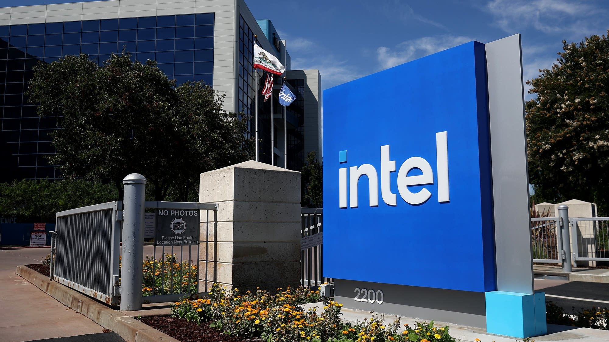 More intel on that potential government Intel deal