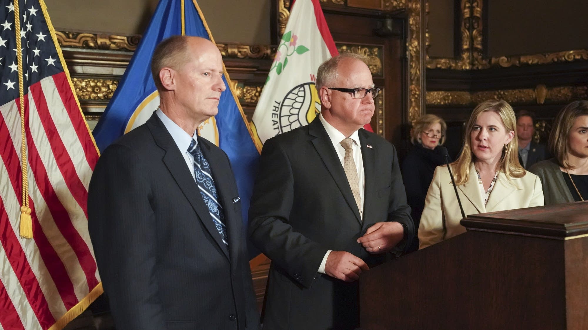 Walz urges House-Senate negotiations on insulin bills | MPR News