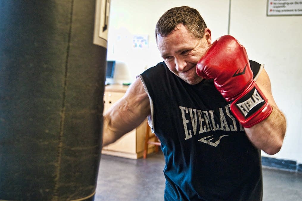 9:30 Coffee Break: Boxing