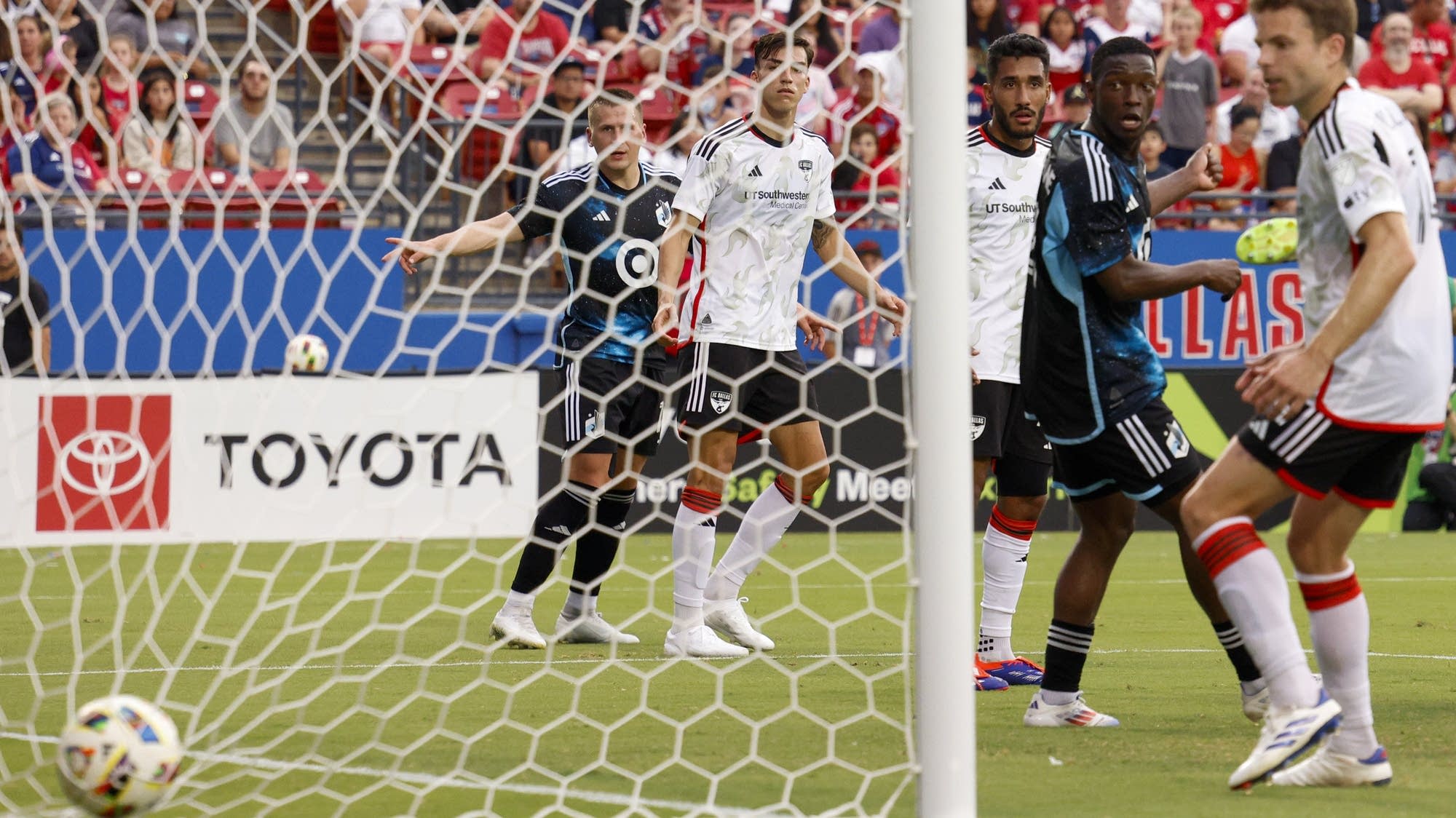 Rookie Petar Musa's first career hat trick sparks Dallas to 5-3 victory ...