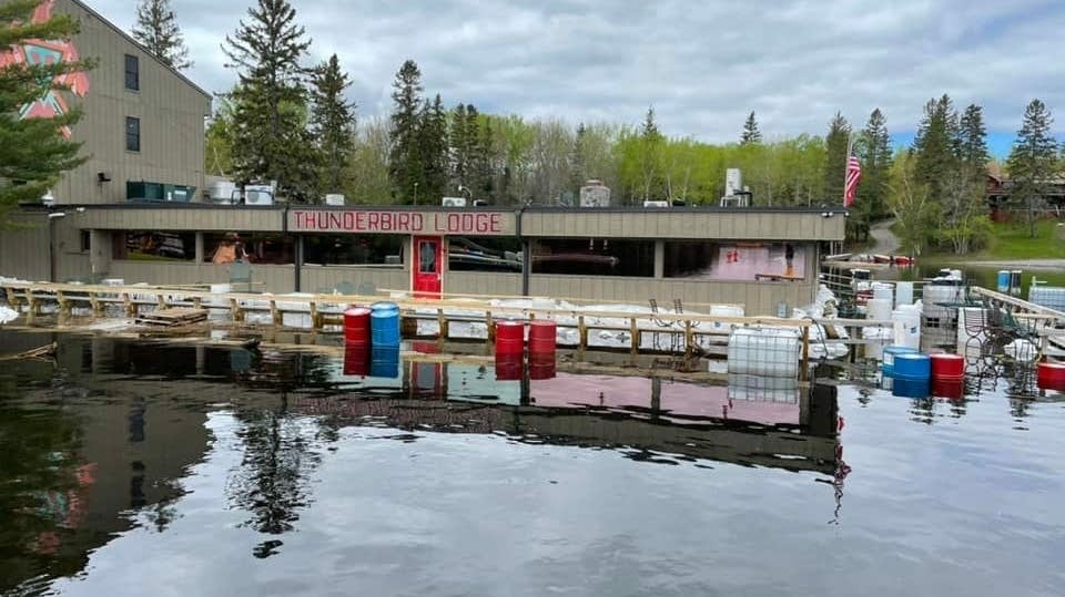 Dry weather aids ongoing flood fight in northern Minnesota | MPR News