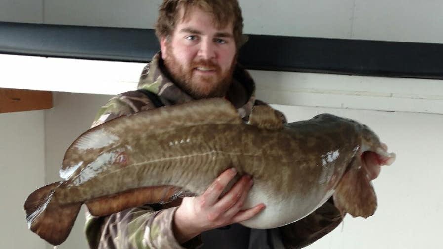 Minnesota angler 'disappointed' after catching record-breaking eelpout ...