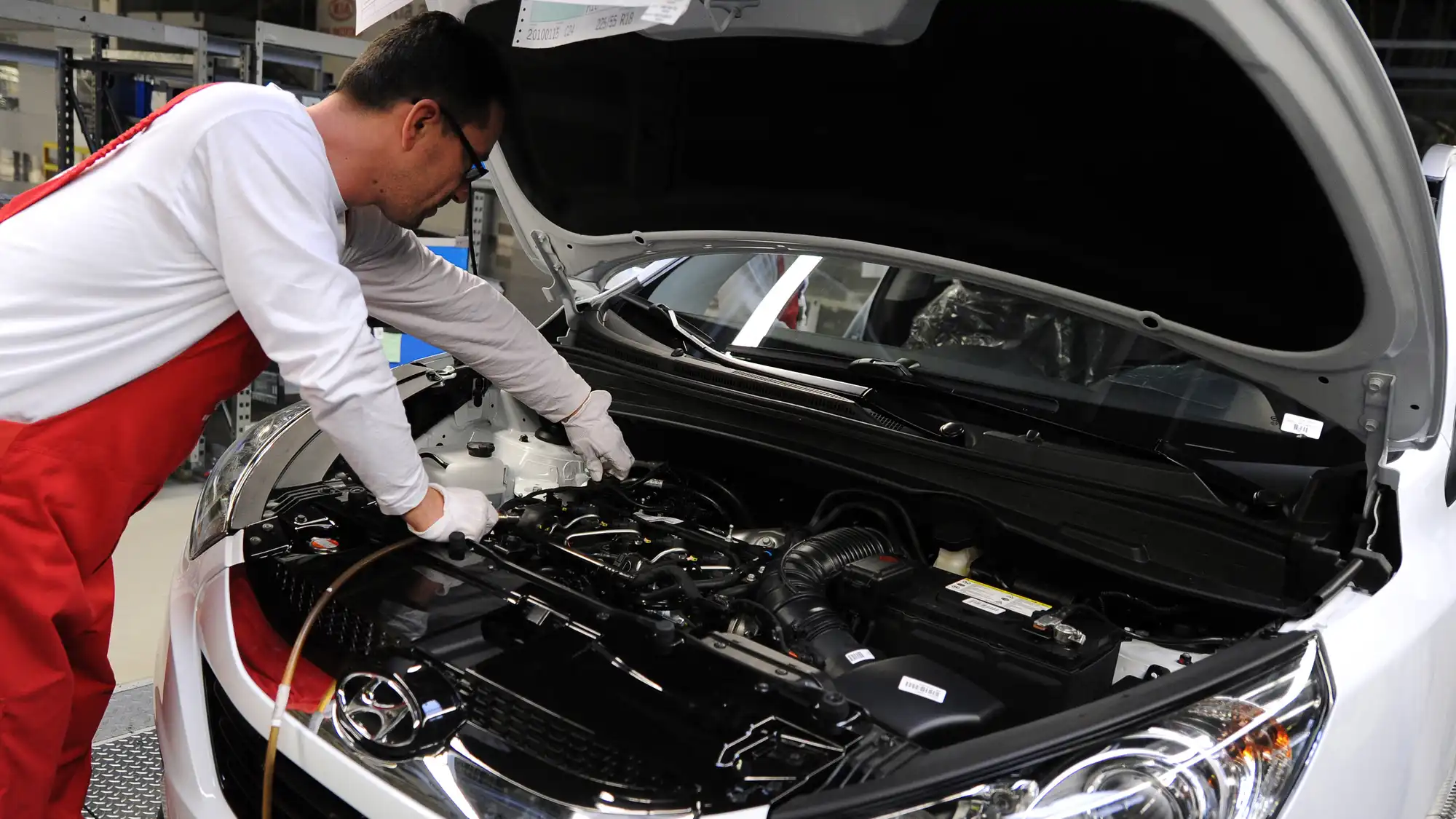 Automakers are so fed up, they’re just gonna make their own chips