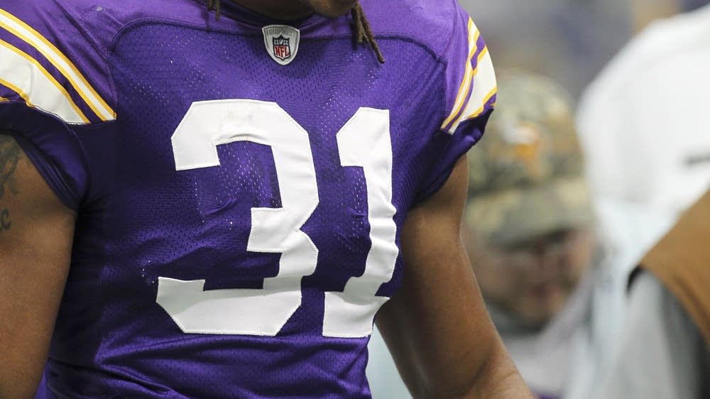Police investigate Vikings' Chris Cook, held for alleged domestic ...