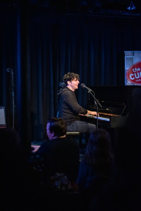 Low Cut Connie's Adam Weiner plays a solo Microshow | The Current