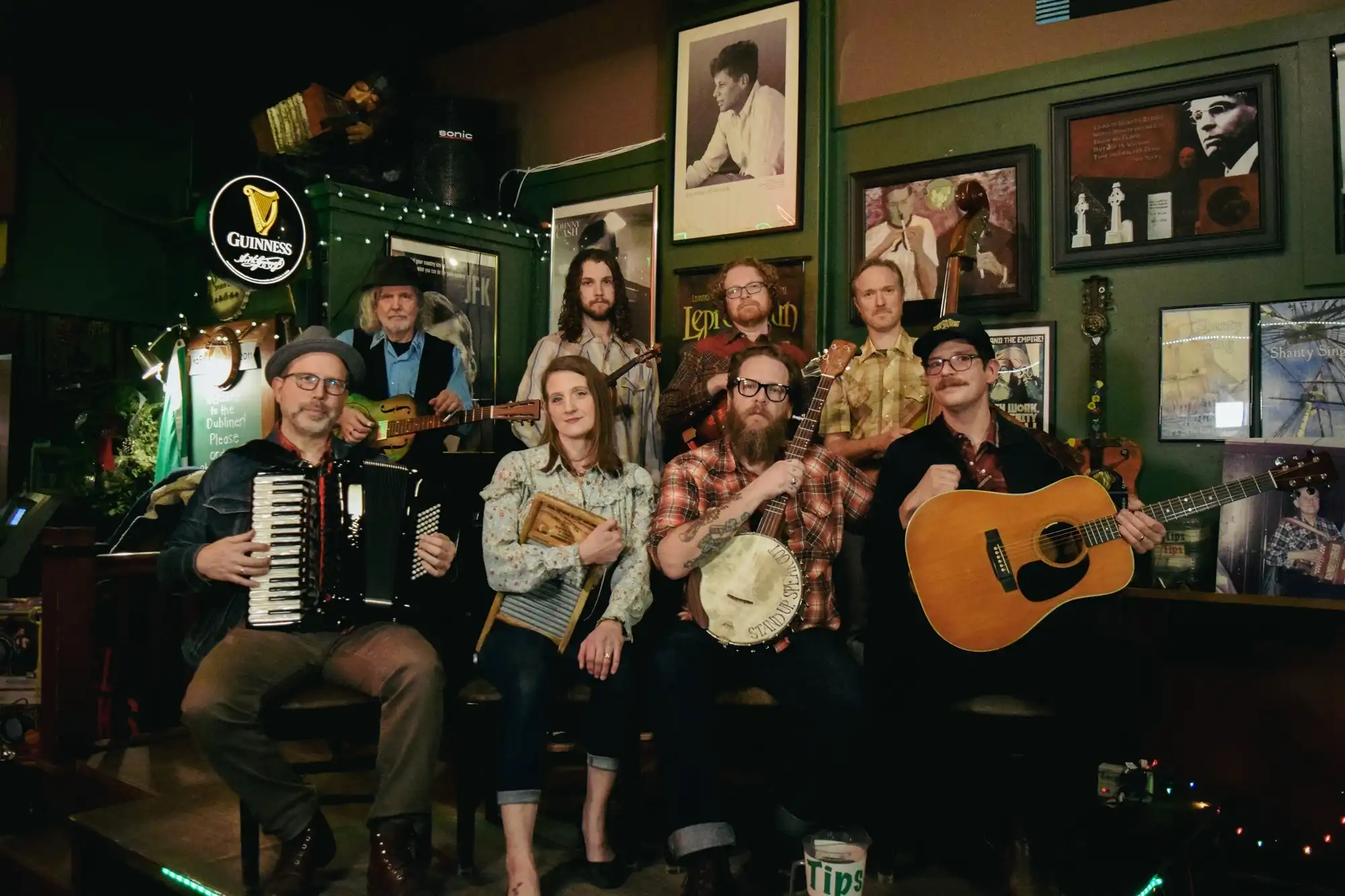 The Gig List for June 16: Roe Family Singers; Will Wood; Janis Siegel