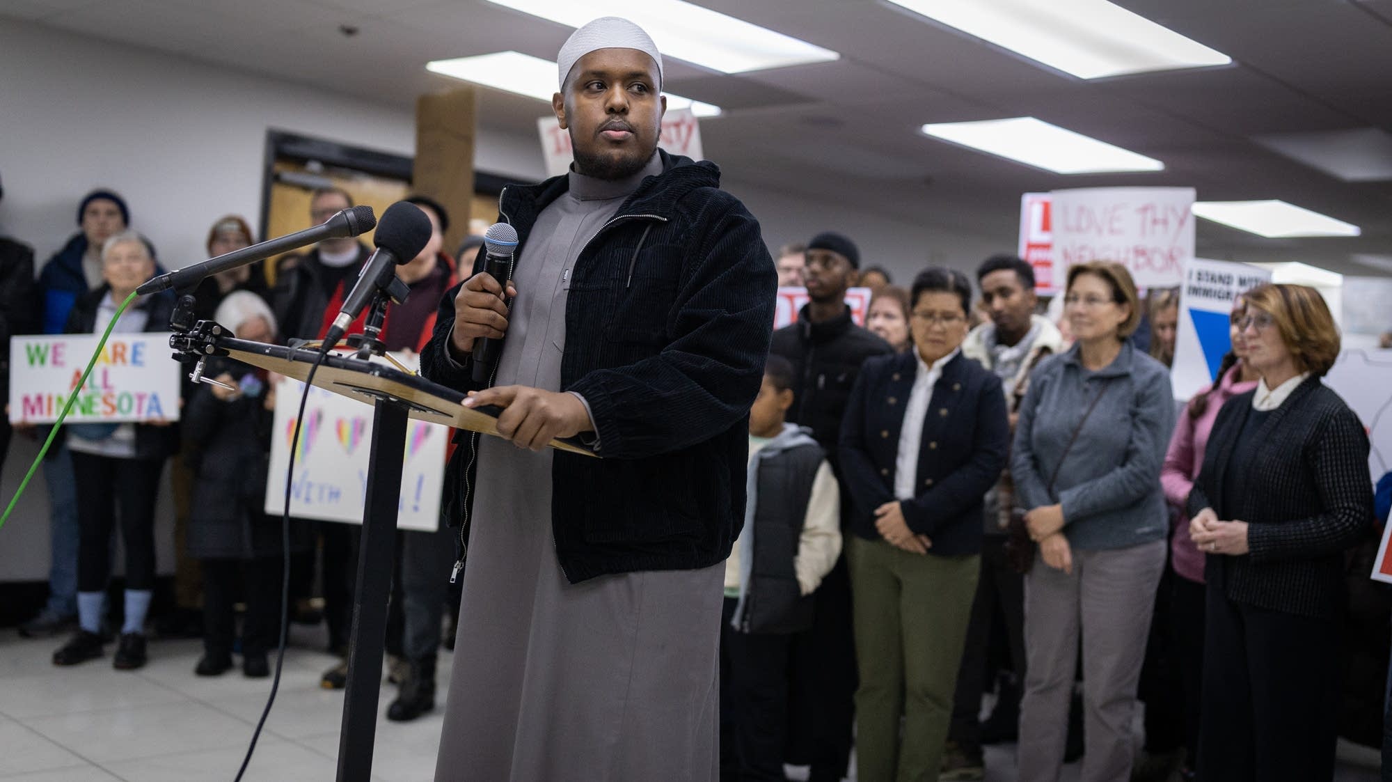 Critics call ICE crackdown in Twin Cities 'un-American' | MPR News