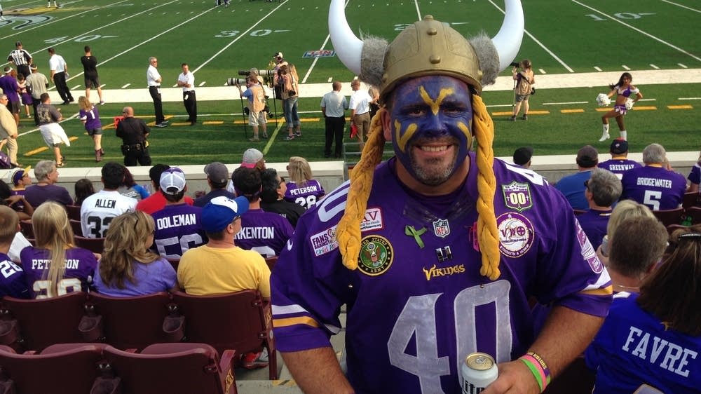 Fans embrace Vikings' new home at preseason opener | MPR News