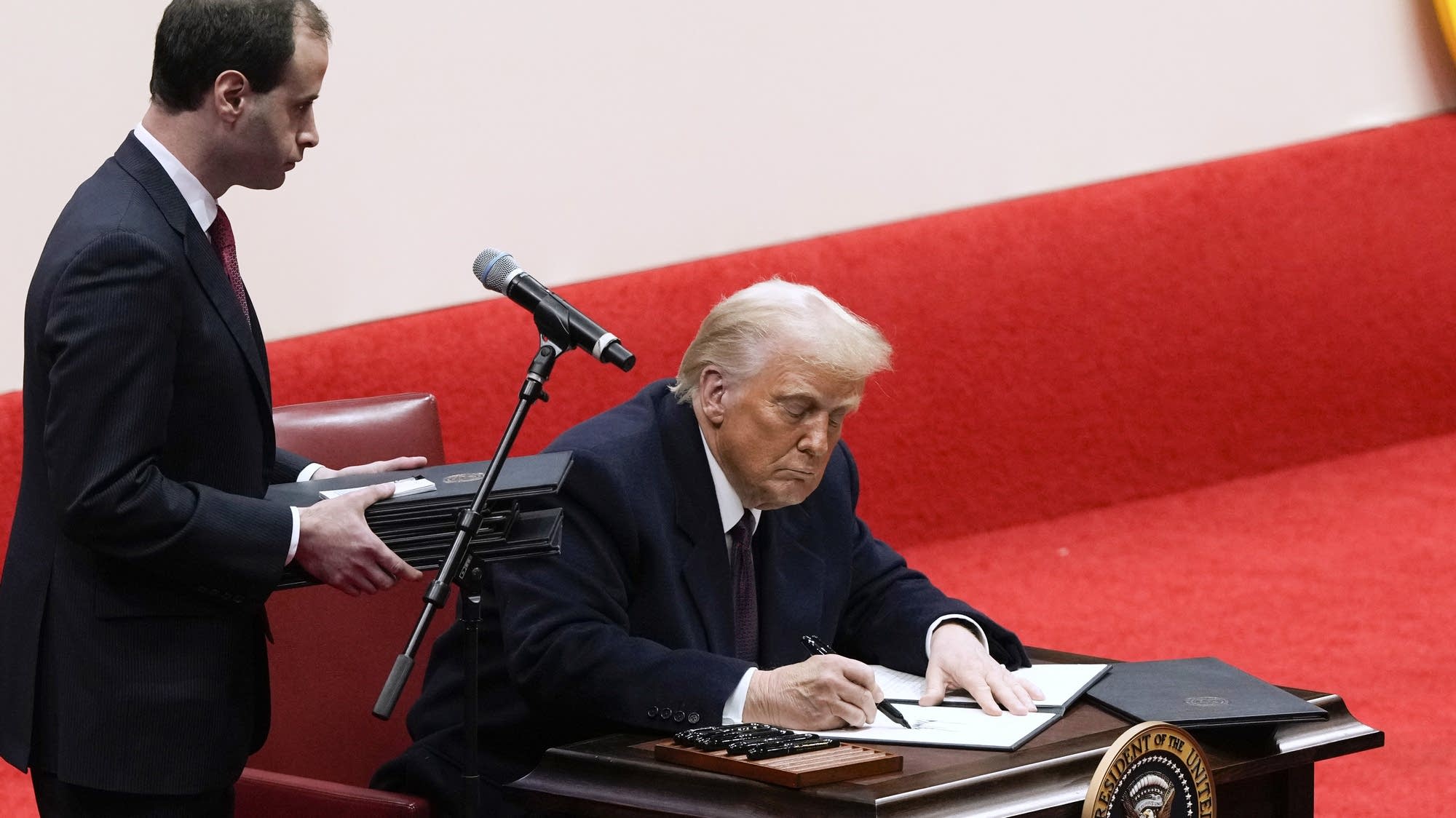 Trump order halting refugee resettlement disrupting Minnesota agencies ...