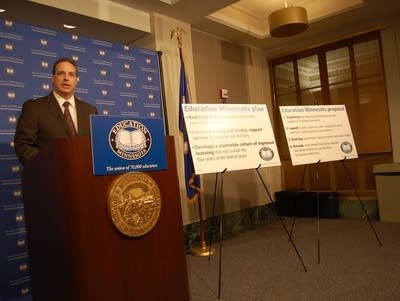 Minn. bid for part of education stimulus hits snag | MPR News