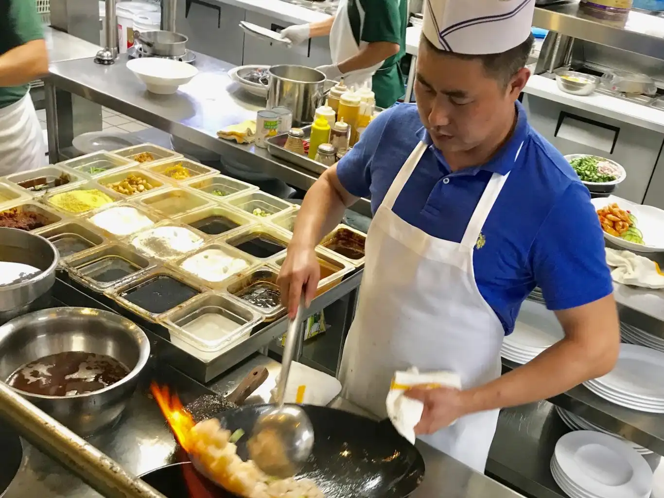 Chinese restaurant owners in California fight for gas stoves