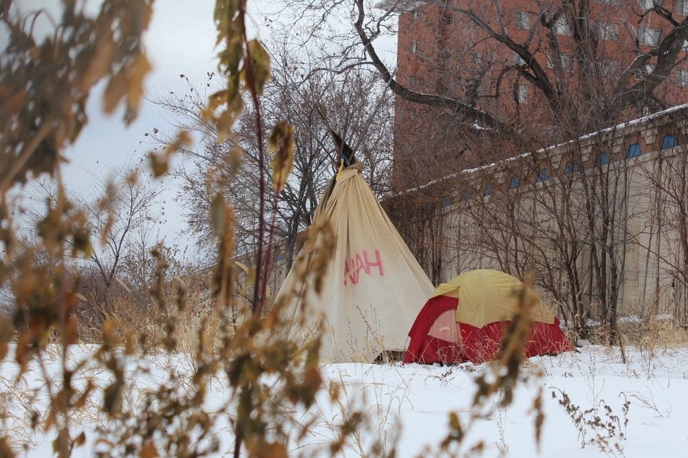 Native group retakes Minneapolis homeless camp, decries 'unacceptable ...