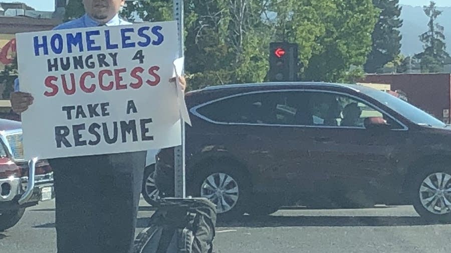 Homeless man hands out resumes on street corner | MPR News