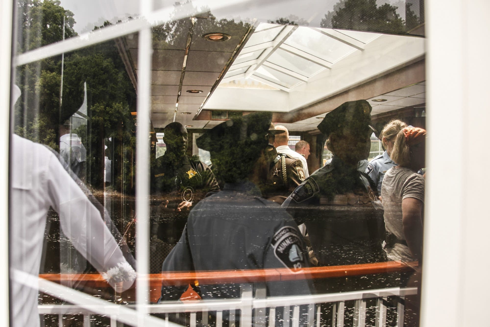 Rescue teams remember I-35W bridge collapse at wreath laying ceremony ...