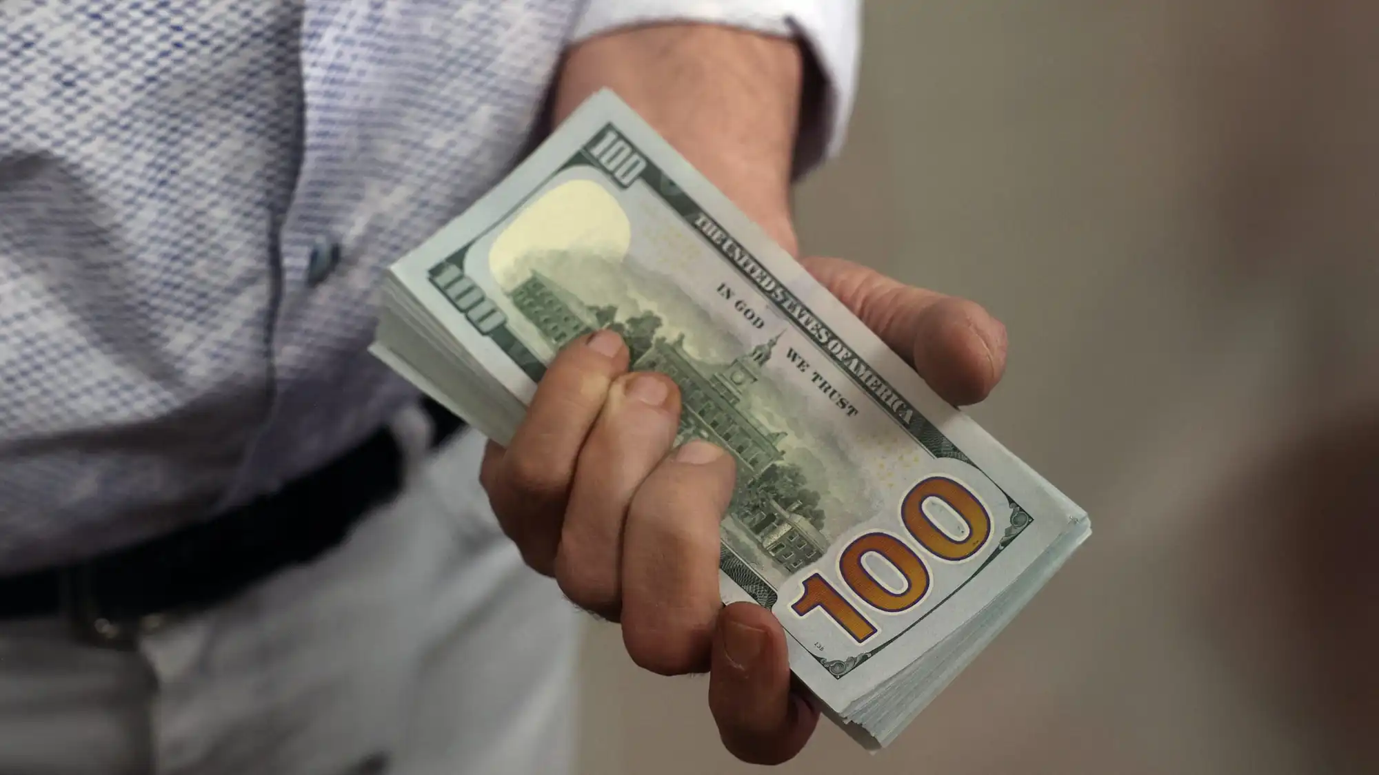 Why the value of the dollar is falling - Marketplace