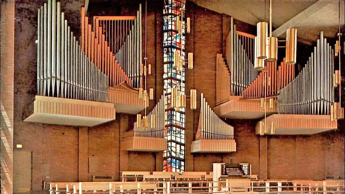 An Organist’s Yearbook | Pipedreams