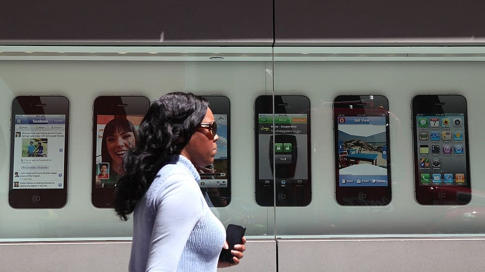 Across the US, thefts of cellphones rising rapidly | MPR News
