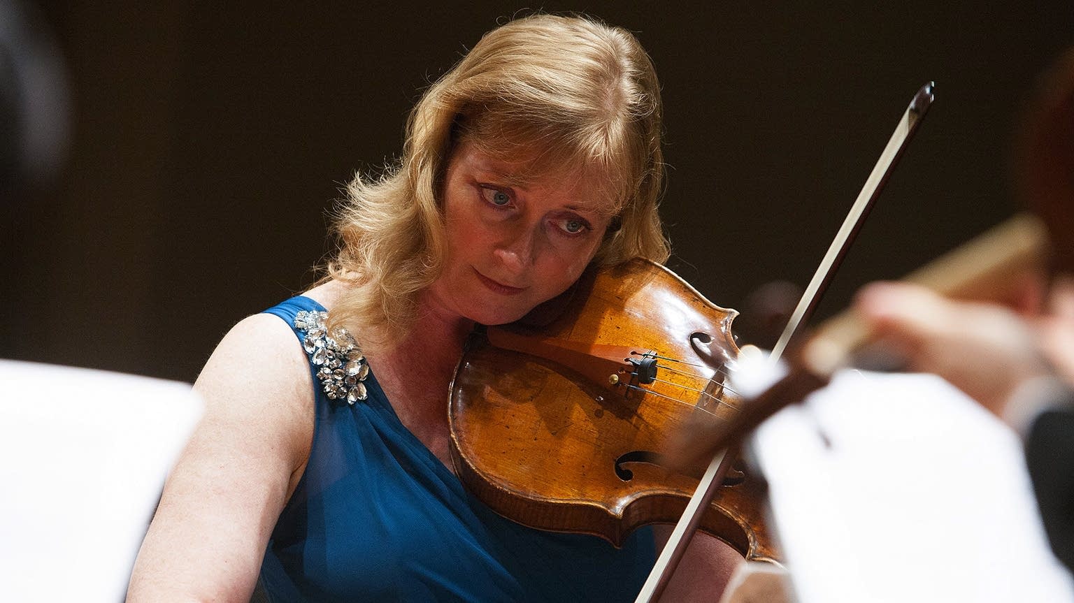 Violist Cynthia Phelps