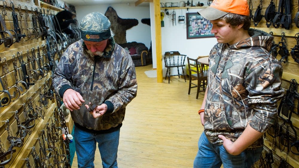 Trappers take turn in 2nd part of wolf season | MPR News