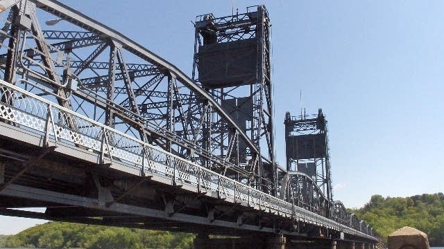 Stillwater: Iconic lift bridge hums right along | MPR News