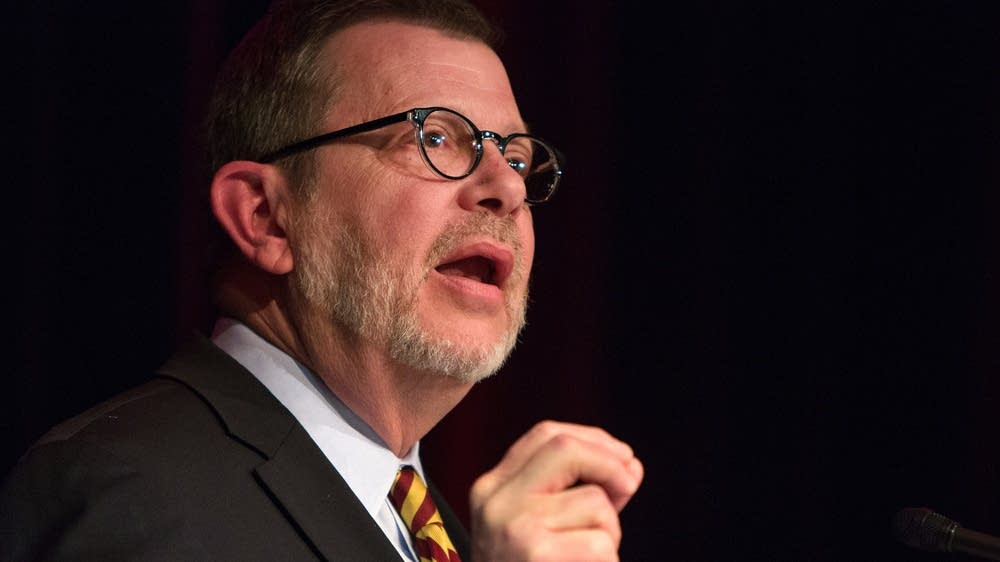 Survey: U of M's Kaler ranks 30th in pay among peers | MPR News