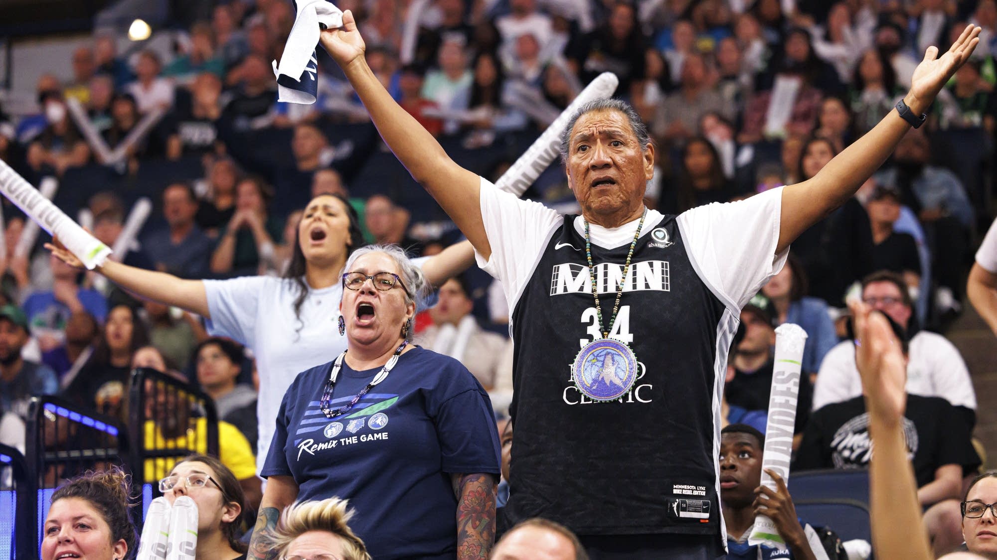 Connecticut Sun win 73-70 over Minnesota Lynx in first semi-finals game ...