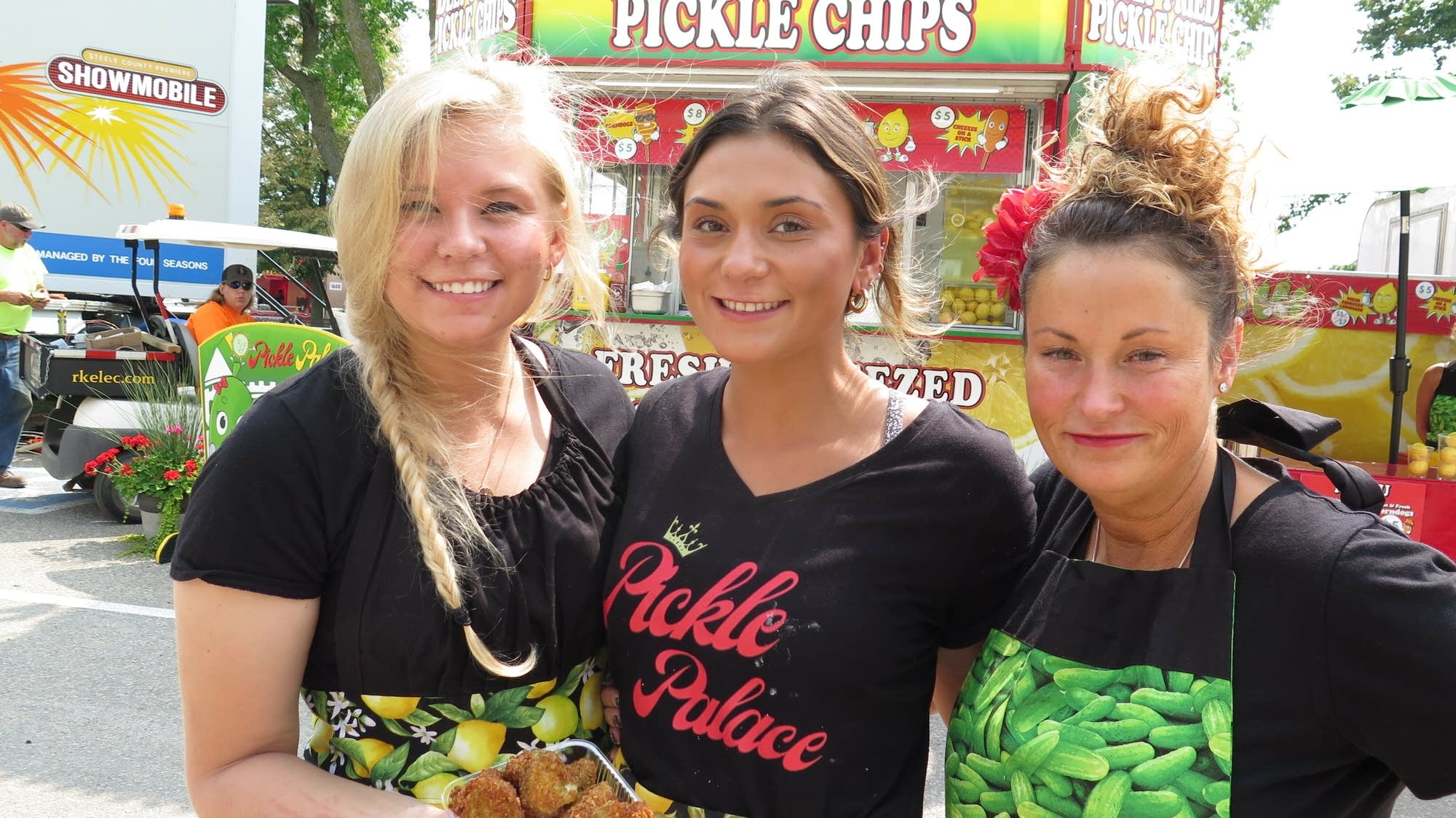 State Fair vendors hope to make lemonade from COVID's lemons | MPR News