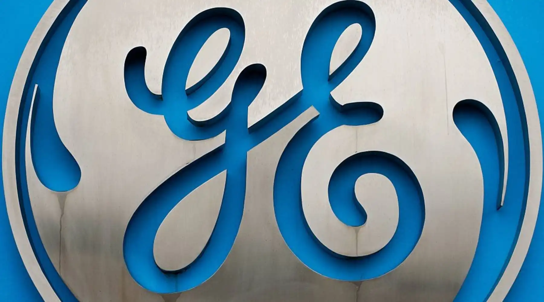 GE to divide into trinity of companies