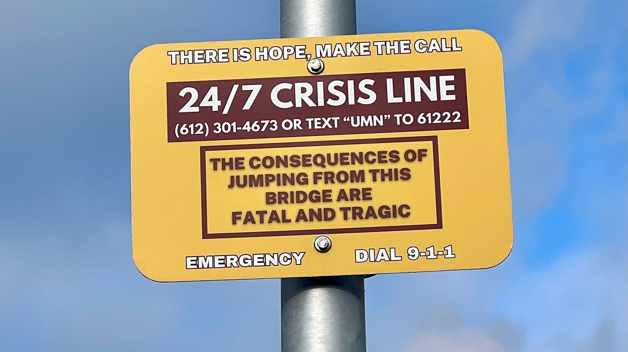 Suicide prevention groups push for temporary fencing to become permanent on U of M bridge | MPR News