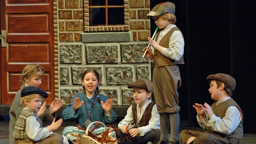 Play celebrates Irish immigration at SteppingStone Theater | MPR News