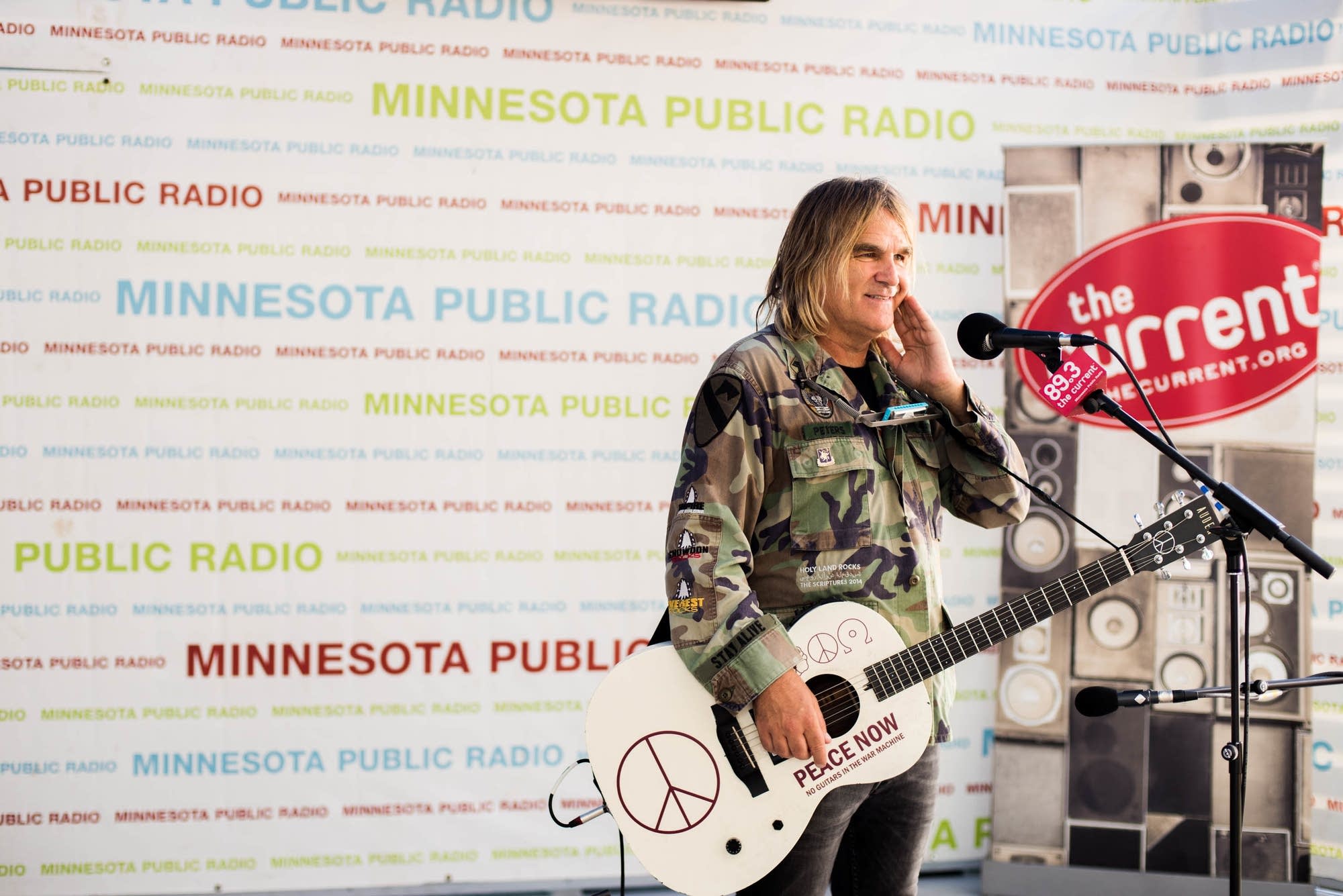 Remembering Mike Peters of the Alarm