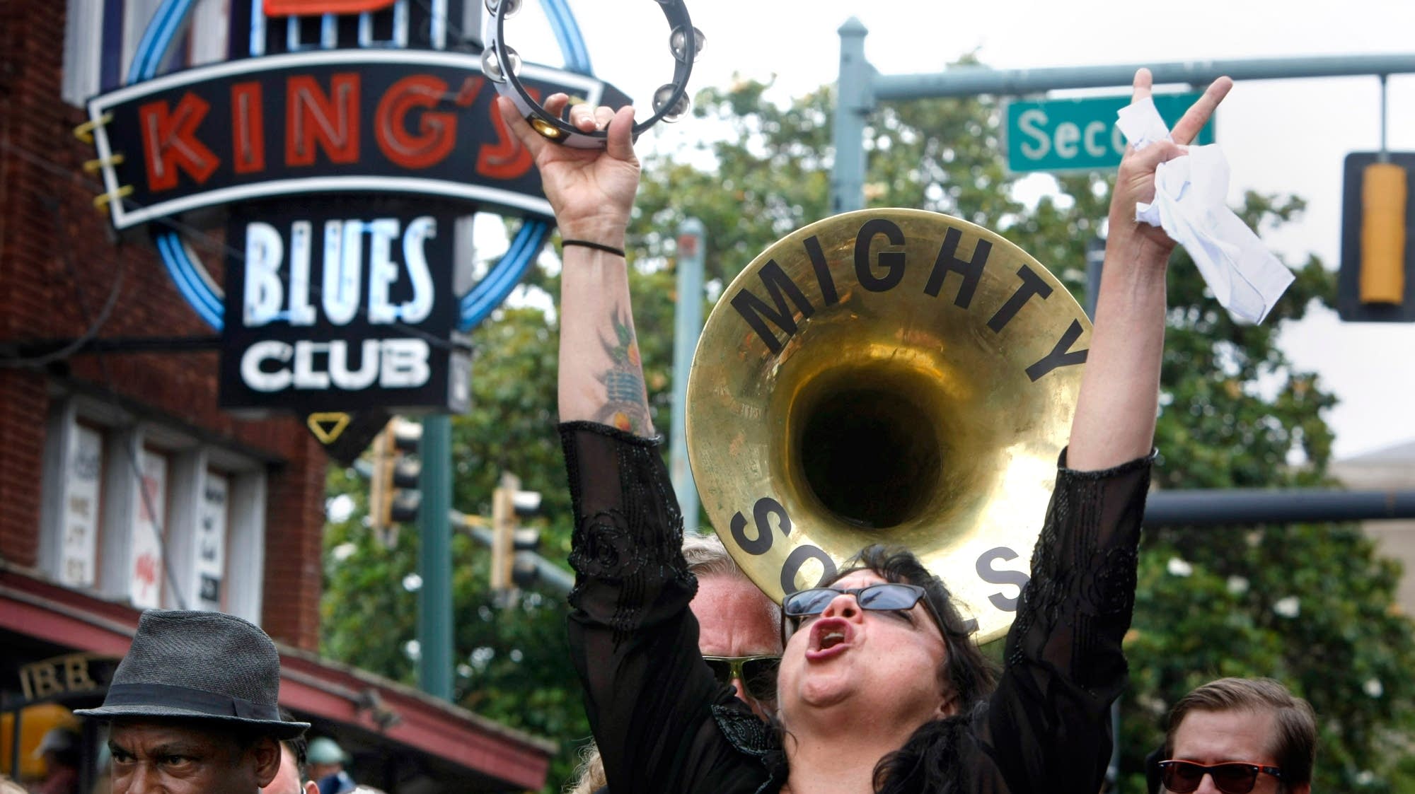 1,000 Words: Bye, B.B. | MPR News