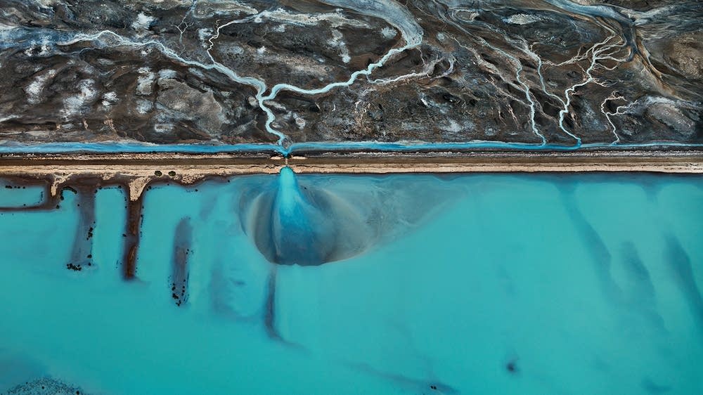 Photo exhibit puts world's water problems into perspective | MPR News