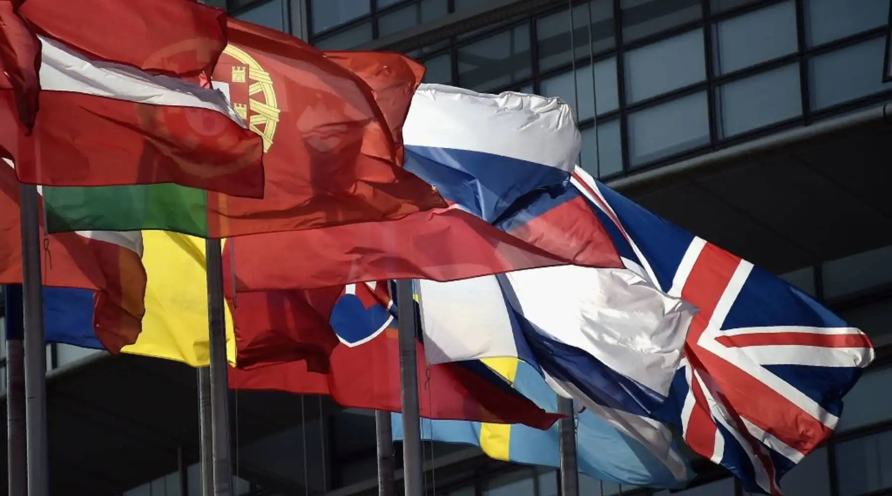 Global economies are growing together, relying less on the U.S. as an ...