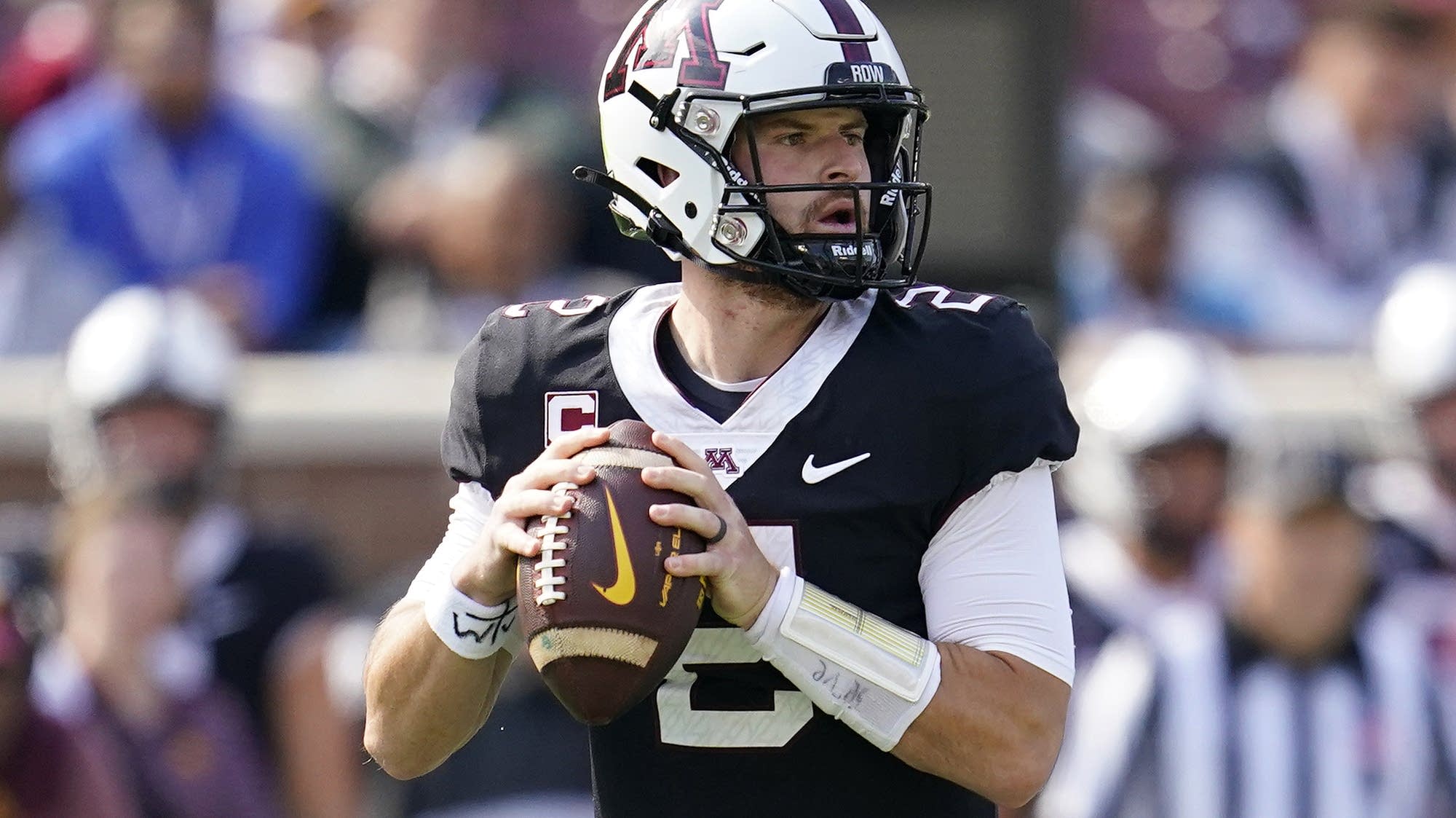 Morgan, Minnesota air it out in 62-10 romp past W. Illinois | MPR News