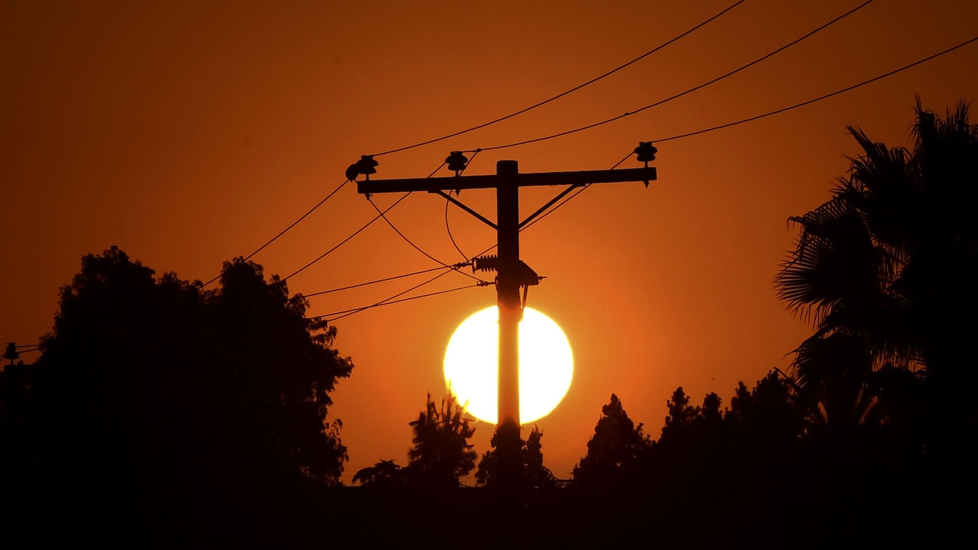 Heat puts Western power grid to the test
