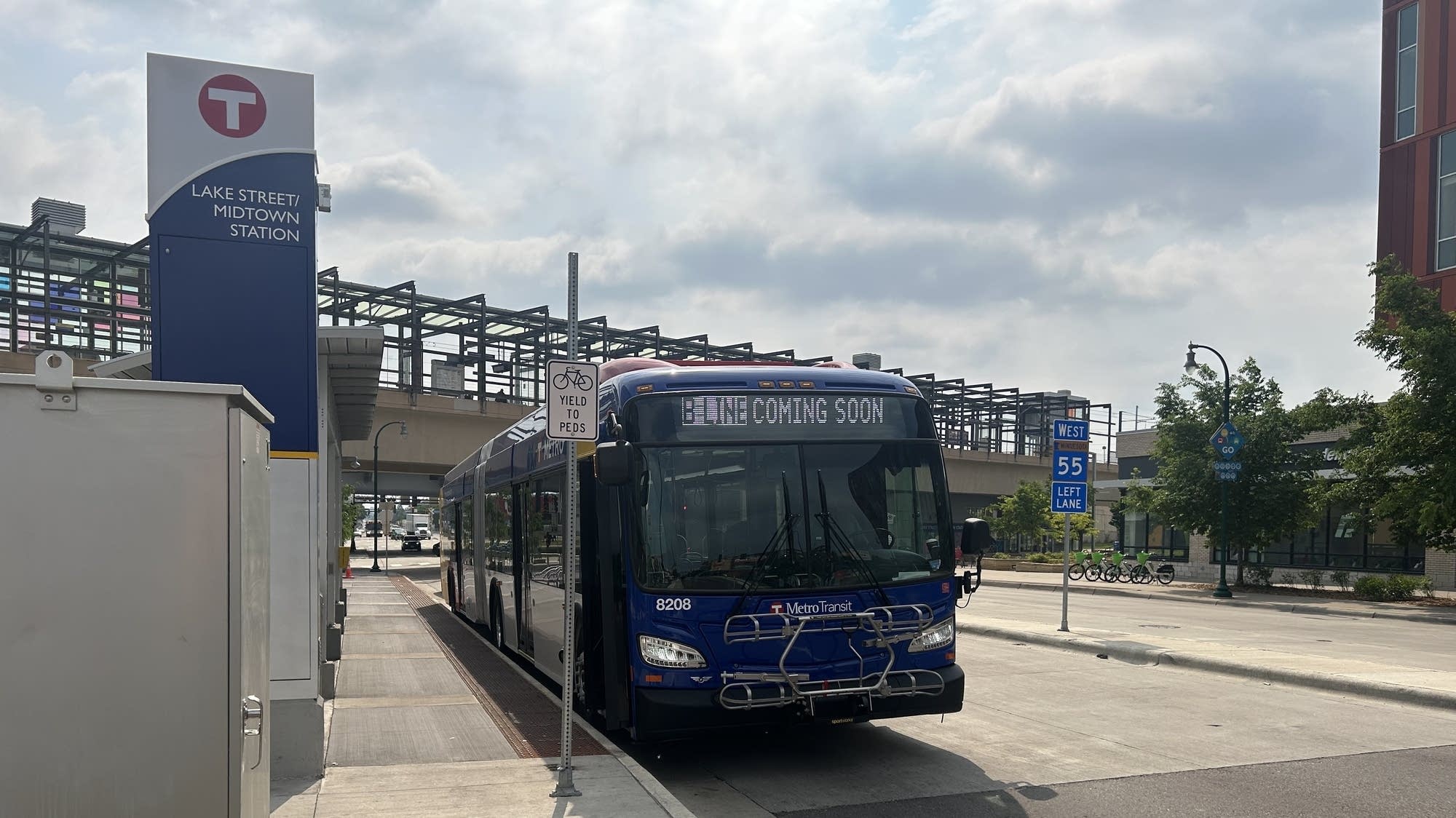 Twin Cities rapid transit bus line opens Saturday | MPR News
