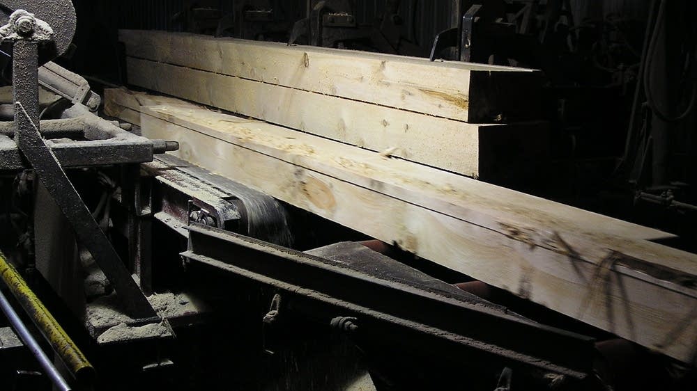 Plummeting lumber prices good for consumers, bad for timber industry ...